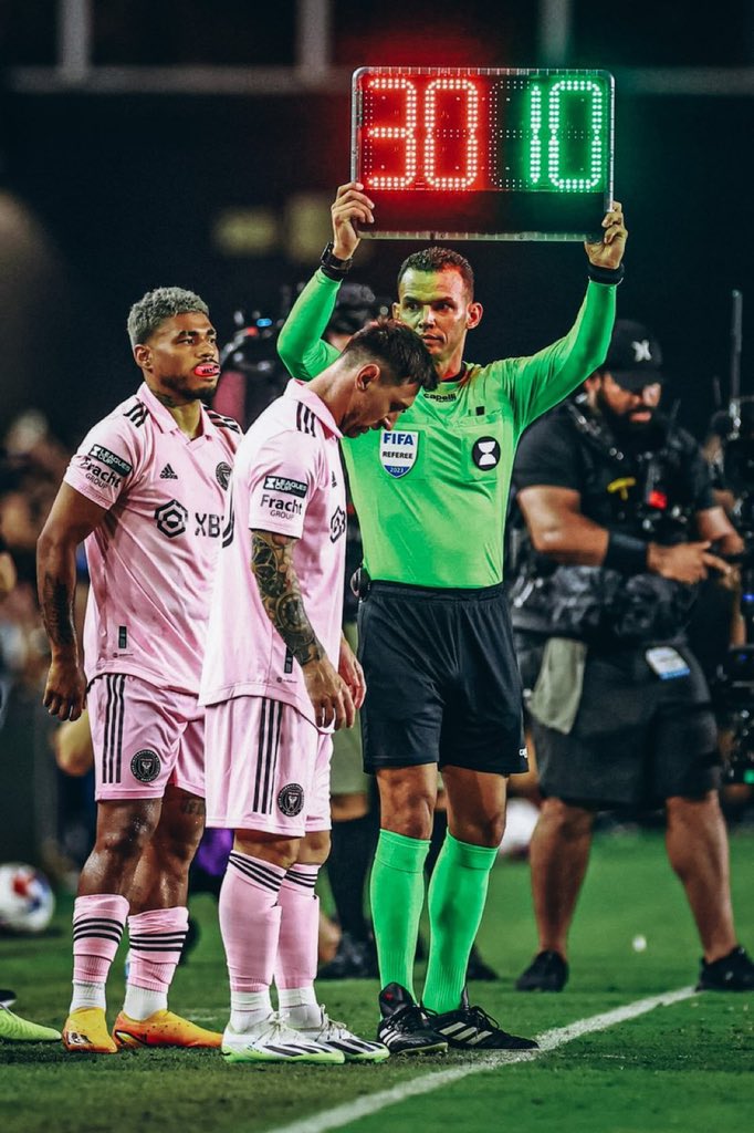 Ayoola 👨🏾‍💻 on Twitter: "Messi's first goal in the team he has ever played for ⚽️ MESSI GOAL ‼️‼ ...