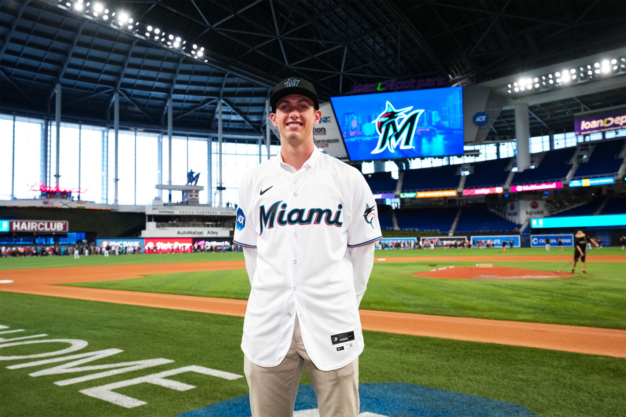Miami Marlins on Twitter: "Miami Marlins Pitcher, Thomas White. #305OnTheRise ️ https://t.co ...