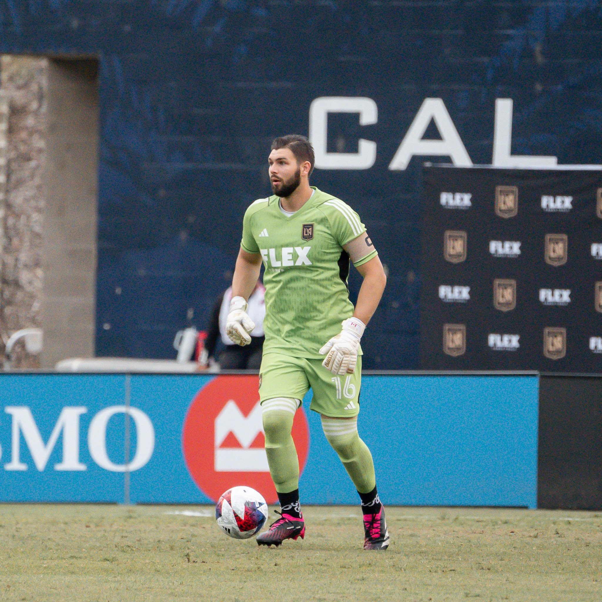 LAFC on Twitter: "It's been 2⃣6⃣0⃣ days since Maxime Crépeau suffered a fractured leg in the ...