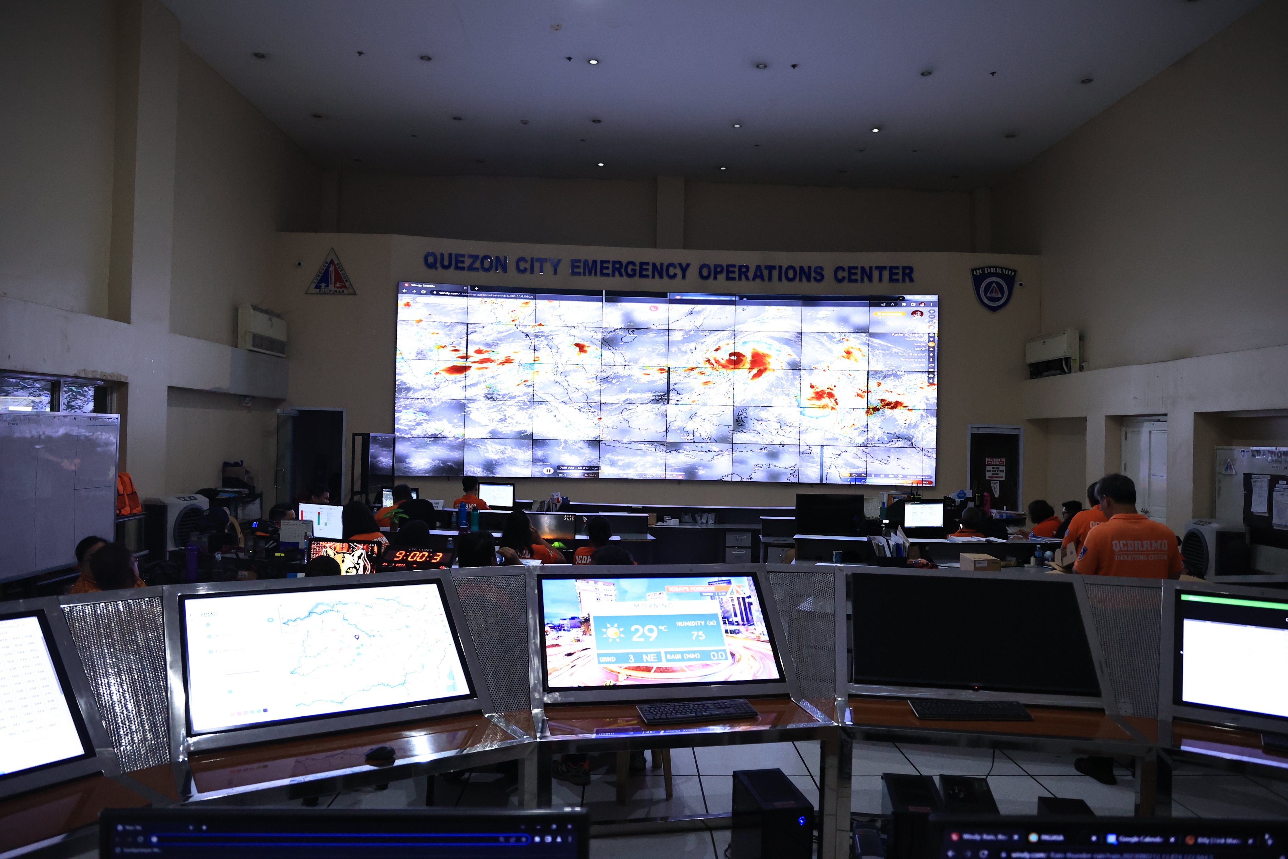 Quezon City Government on Twitter: "Nakabantay ang mga tauhan QC Disaster Risk Reduction and ...