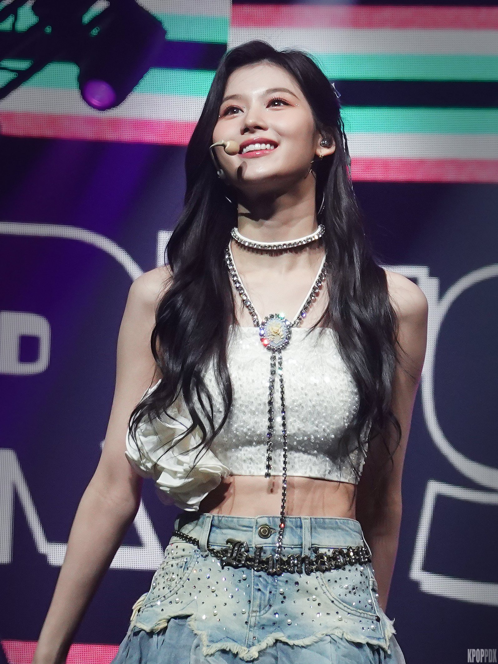 Kpop PDX on Twitter: "230612 TWICE "Ready to Be" in Oakland #Twice #트와이스 #Sana #사나 #TWICE_5TH ...