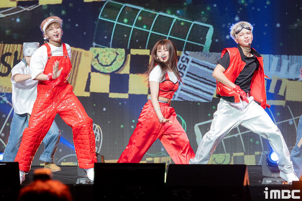 LAPILLUS GLOBAL on Twitter: "[iMBC] Lapillus Haeun performing 'How You Feel' with #HORI7ON ...