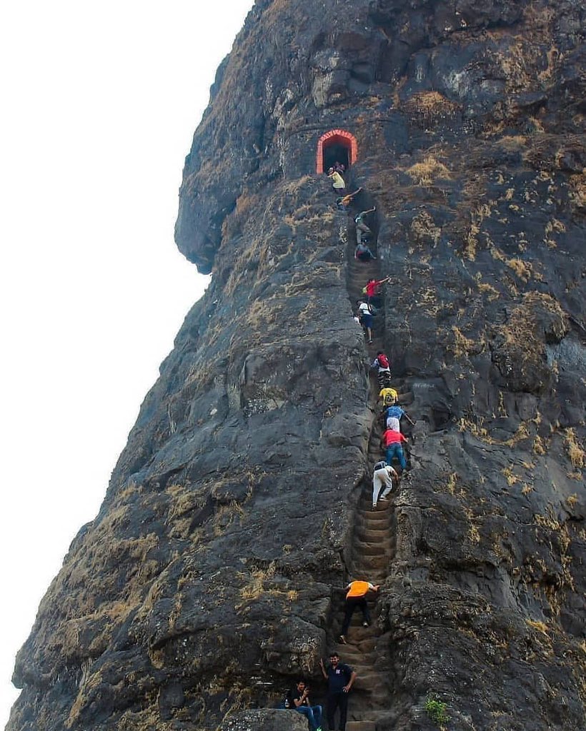 12 of the most amazing Fort Treks in Maharashtra, India🇮🇳 1. HariHar ...