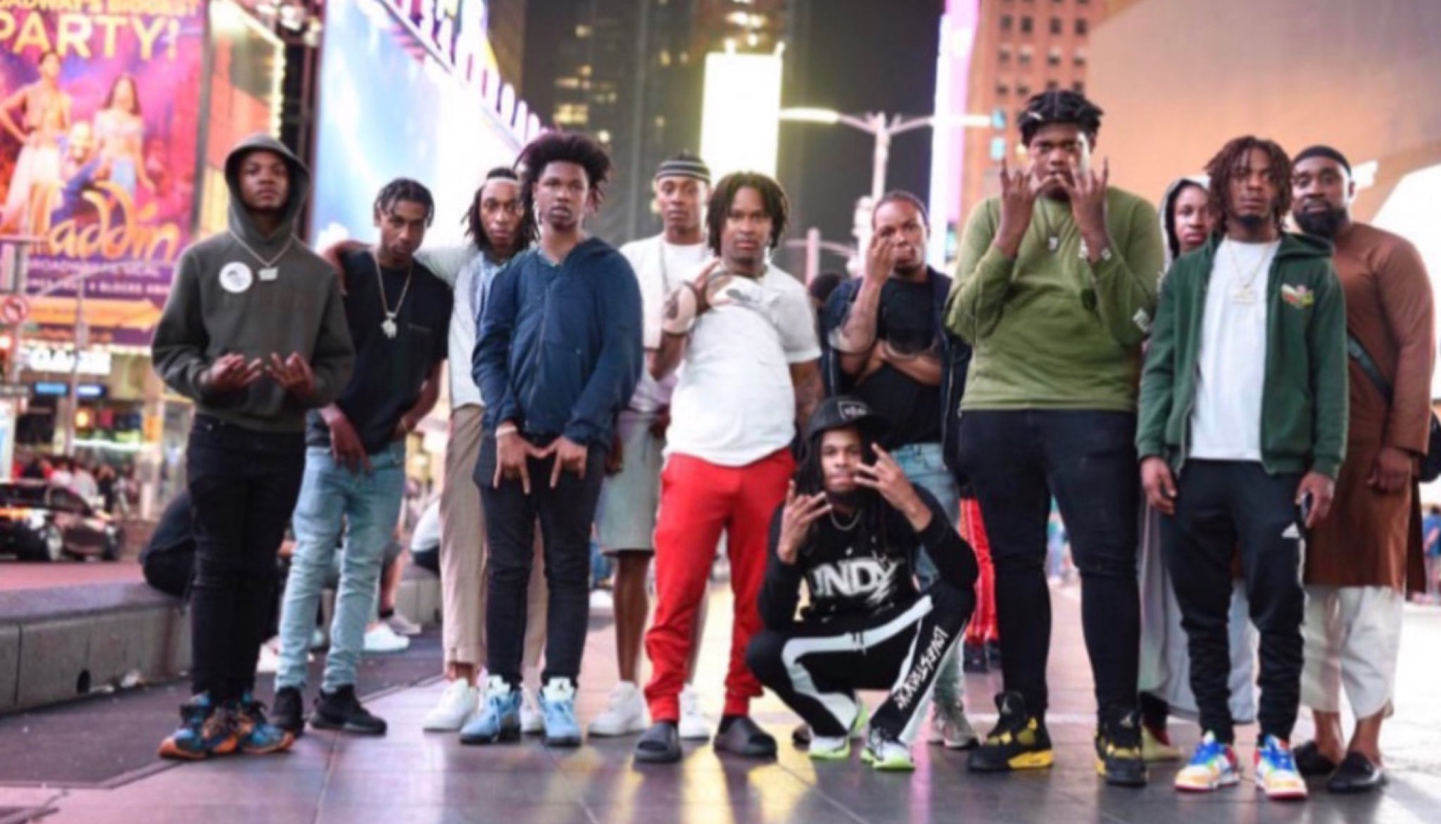 O Block Members SHORT Rare Video Of #KingVon With Oblock Members