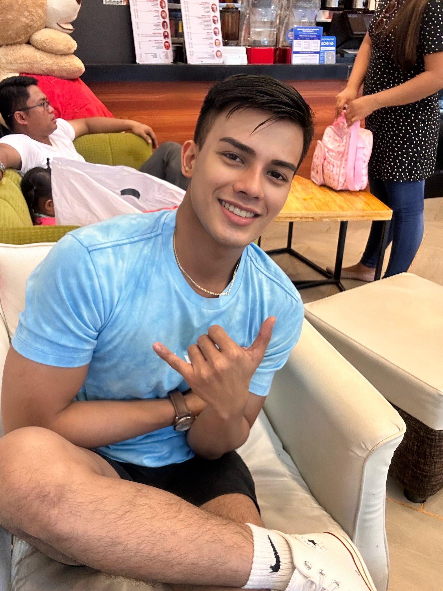 Boom Labrusca Shirtless