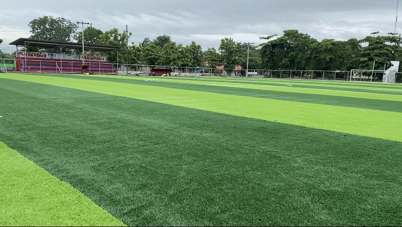 Va muy bien el proyecto de la cancha Banadesa en Tocoa, Colón. Servirá ...