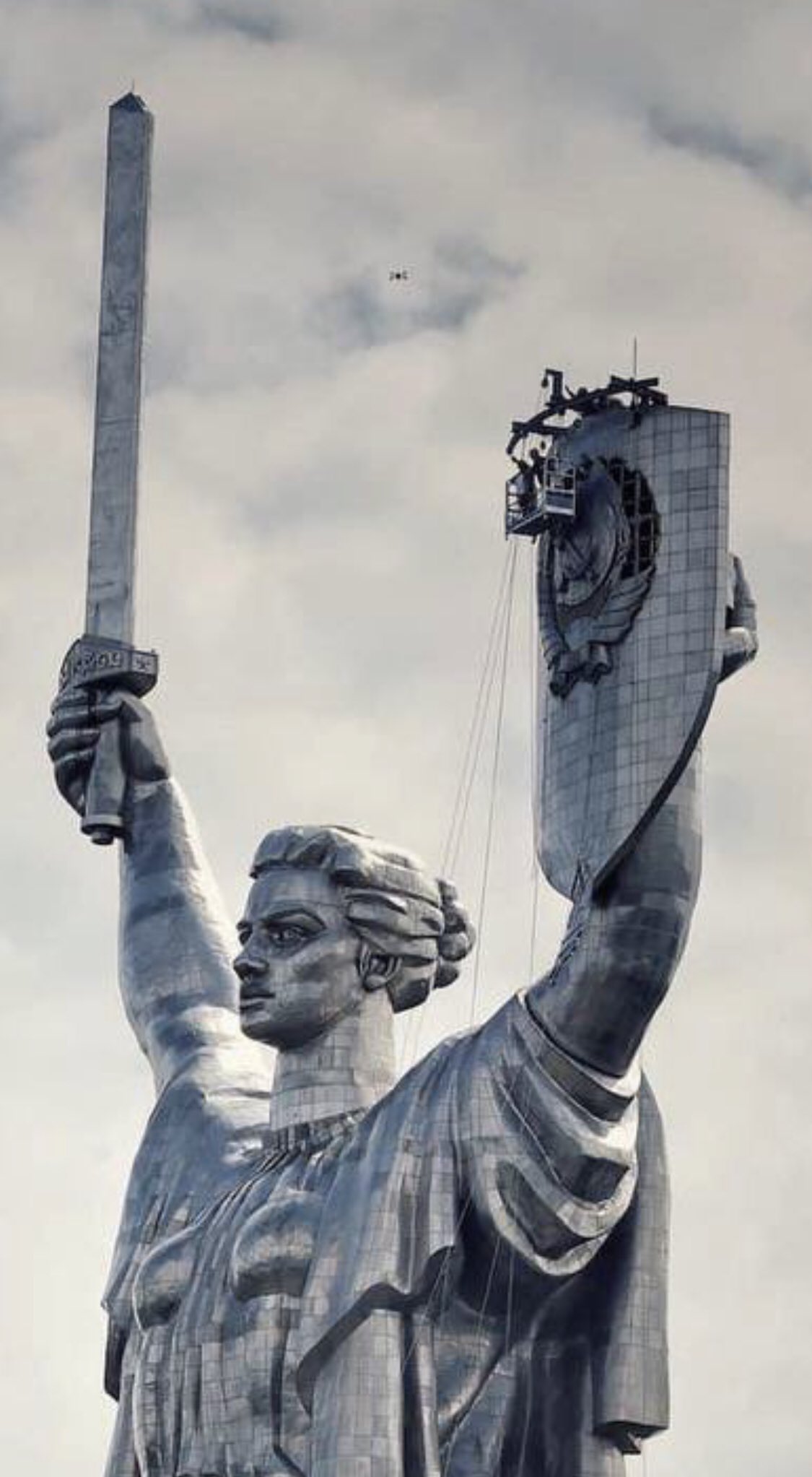 The Motherland Calls Collapse Mamayev Kurgan – The Motherland Calls!