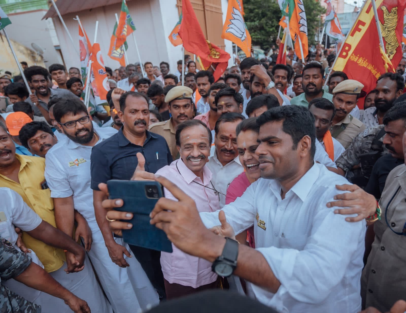 Forward Bloc Party Logo