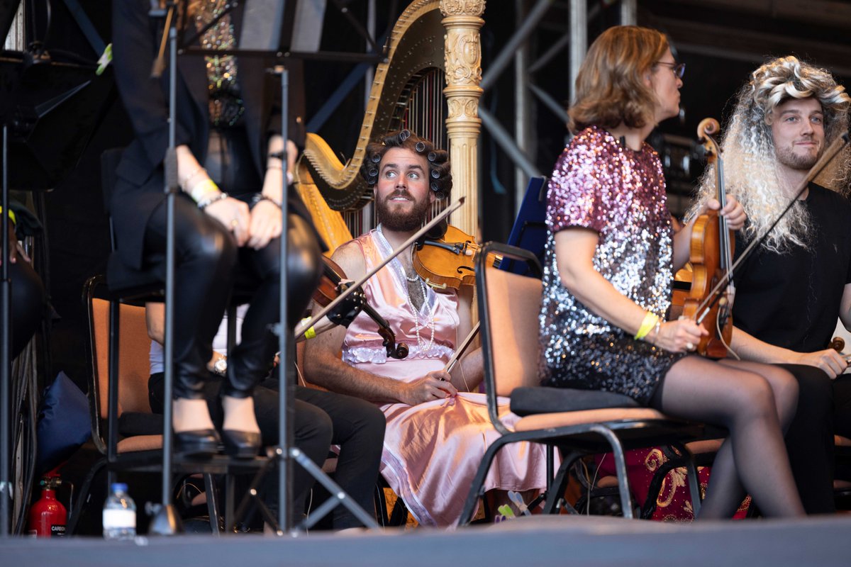 Christmas Crackers with the Bournemouth Symphony Orchestra and Laura ...