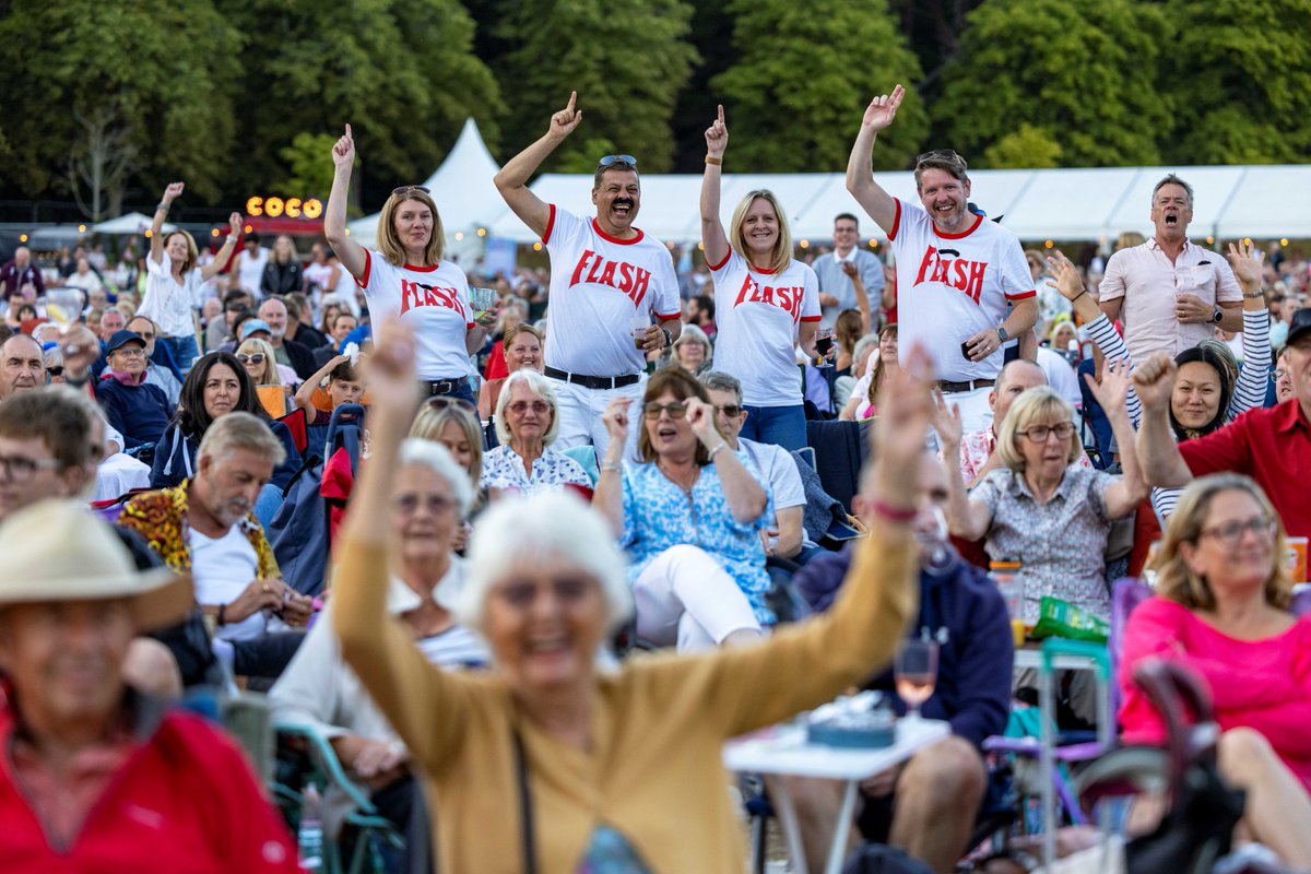Christmas Crackers with the Bournemouth Symphony Orchestra and Laura ...