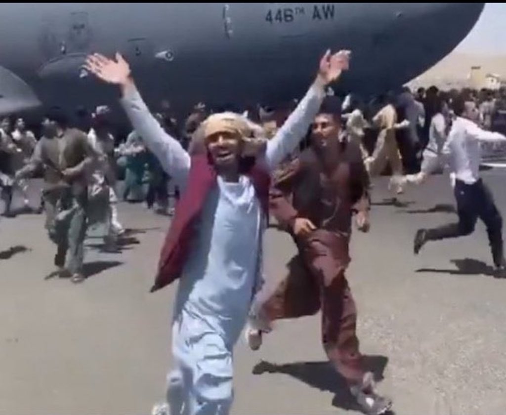 Wahala in the court ohhh This PDP’s lawyer SAN Uche deserves cold ...