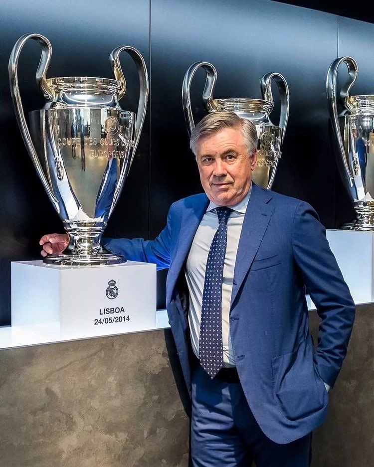 Coaches with the most trophies in football history, A thread 1. Sir ...