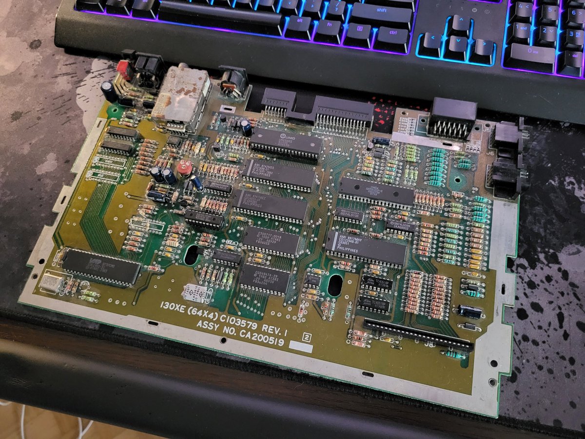 Atari 130xe Motherboard