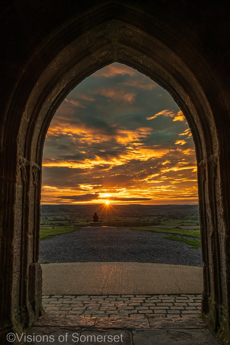 Glastonbury Tor this morning (new Michelle Cowbourne photo ...