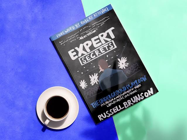 "Expert Secrets: The Underground Playbook for Creating a Mass Movement ...
