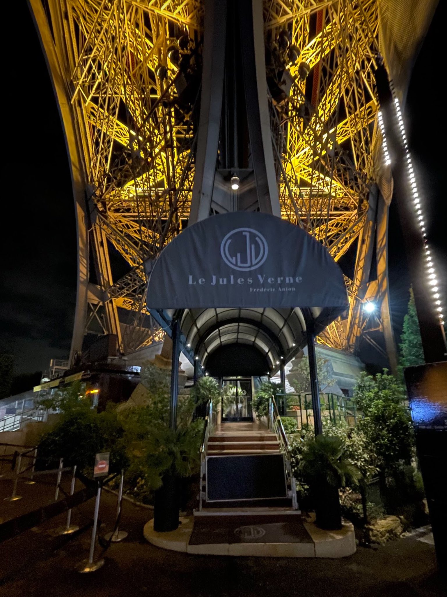 Eiffel Tower Restaurant Jules Verne