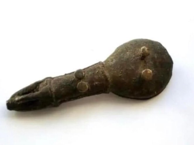 The lineage Ọfọ, is believed to have been acquired by the founder of ...