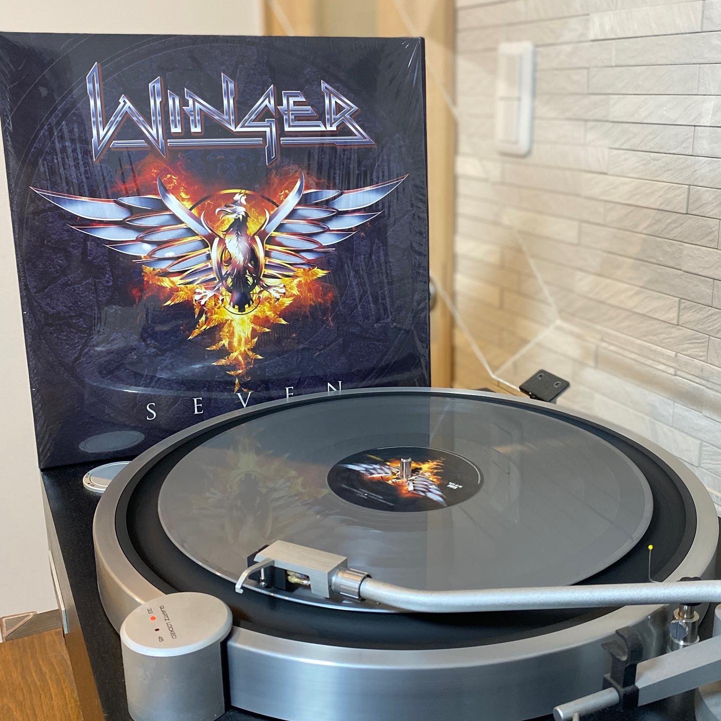 Seven / Winger | Everything's Ruined