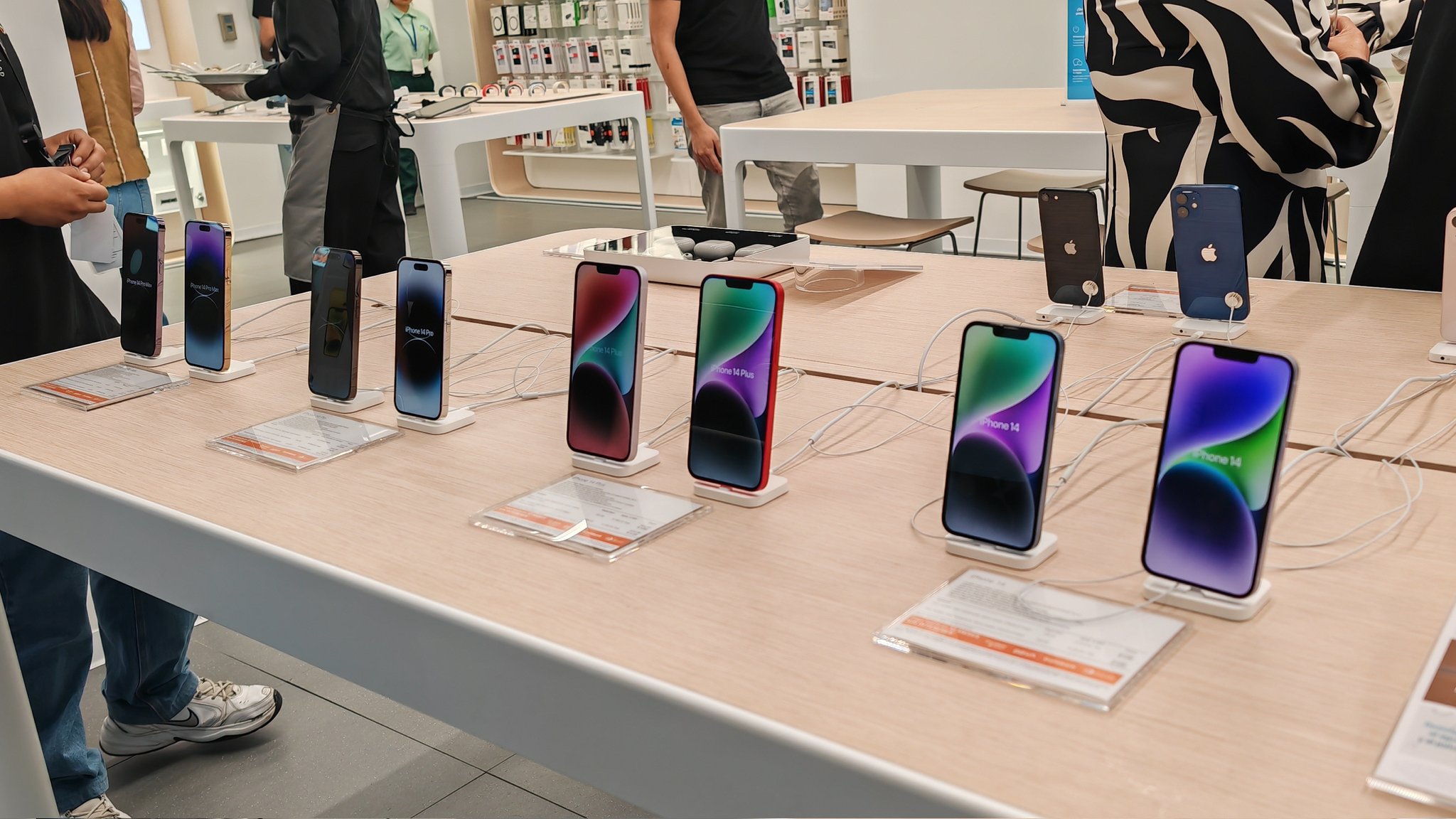 iShop abre su primera tienda Apple Premium Partner de Perú – Enterados