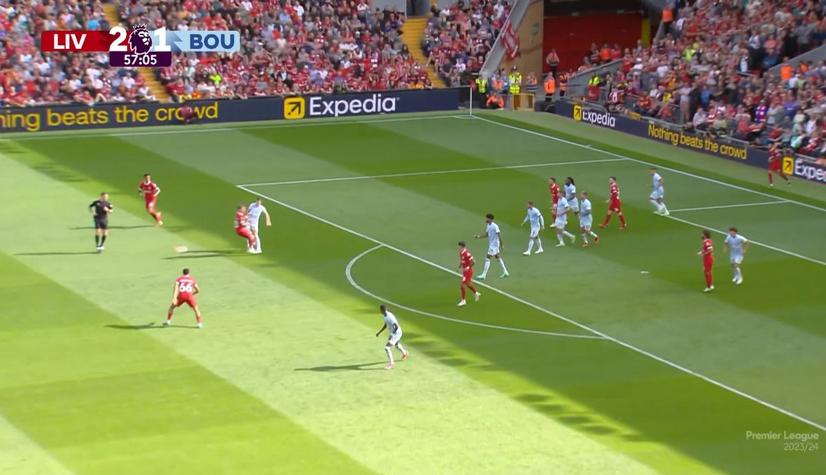 Yes, that should have never been a straight red card for Alexis Mac ...