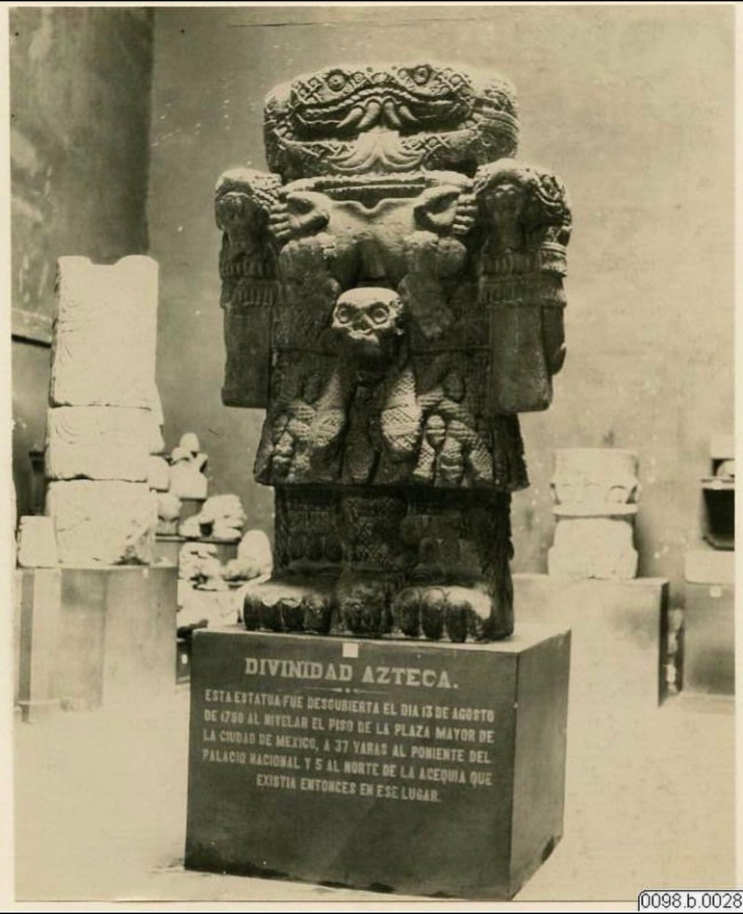 Aztec God Of War Statue