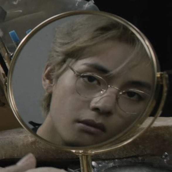 Dora Bora's Instagram, Twitter & Facebook on IDCrawl