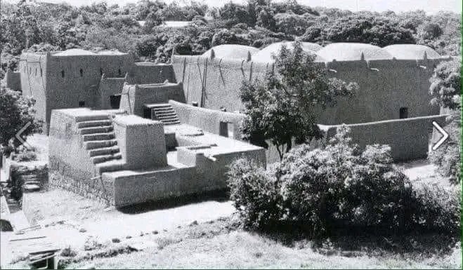 ZAZZAU EMIRATE CENTRAL MOSQUE Zaria city central mosque is located in ...