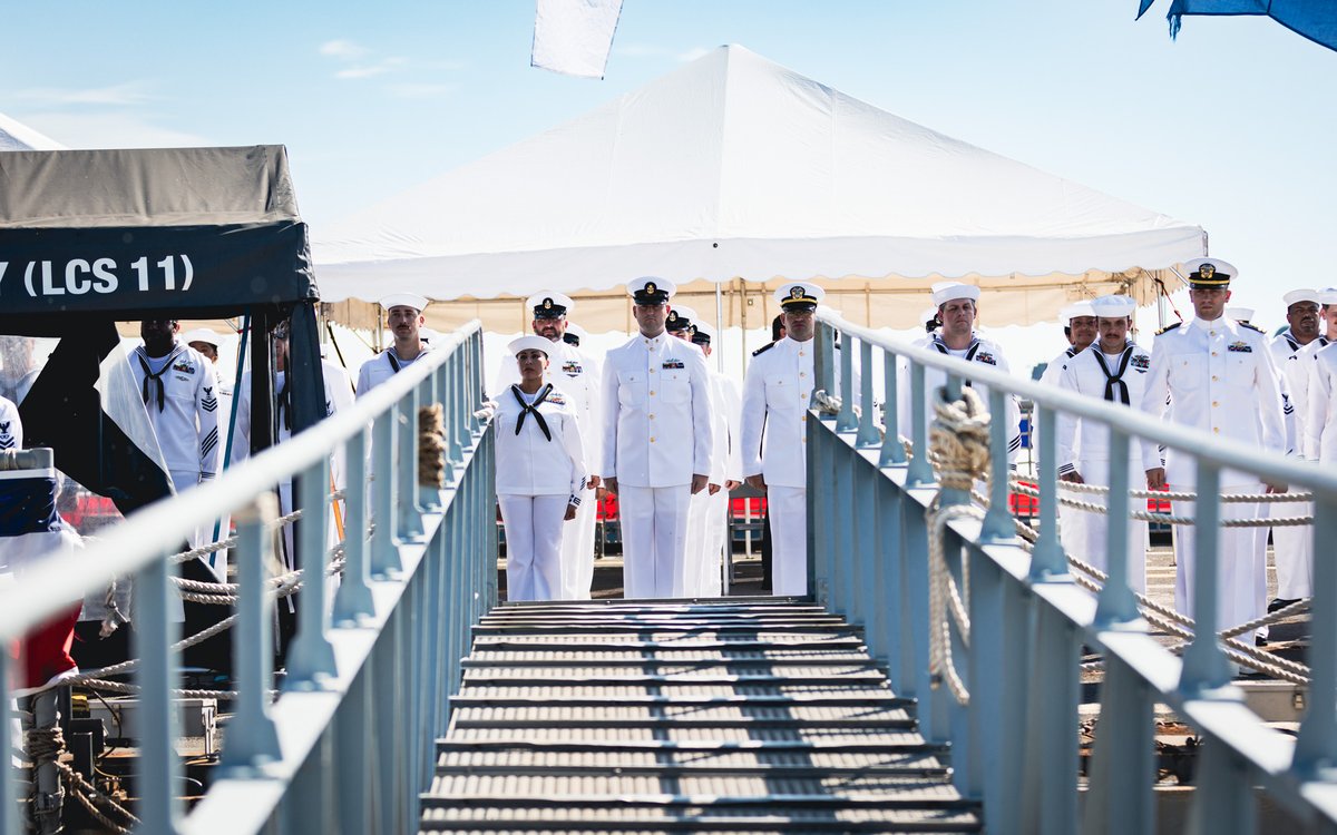 Littoral combat ship USS SIOUX CITY LCS11 decommissioned 14 Aug at ...