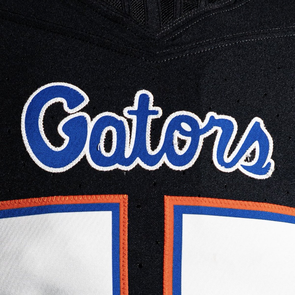 Florida Gators Reveal Black Alternate Uniforms : r/CFB