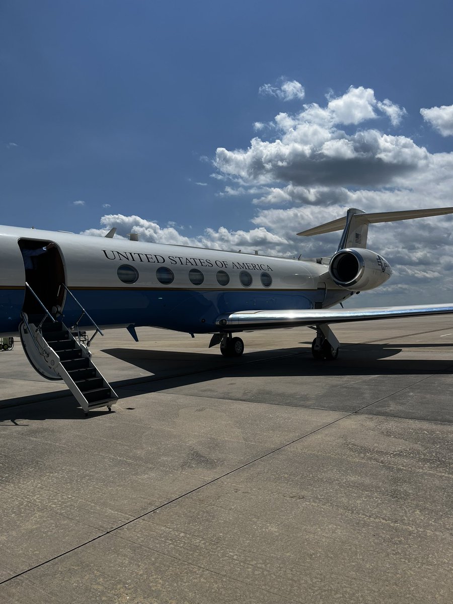 Vince Houghton's Threads – Thread Reader App