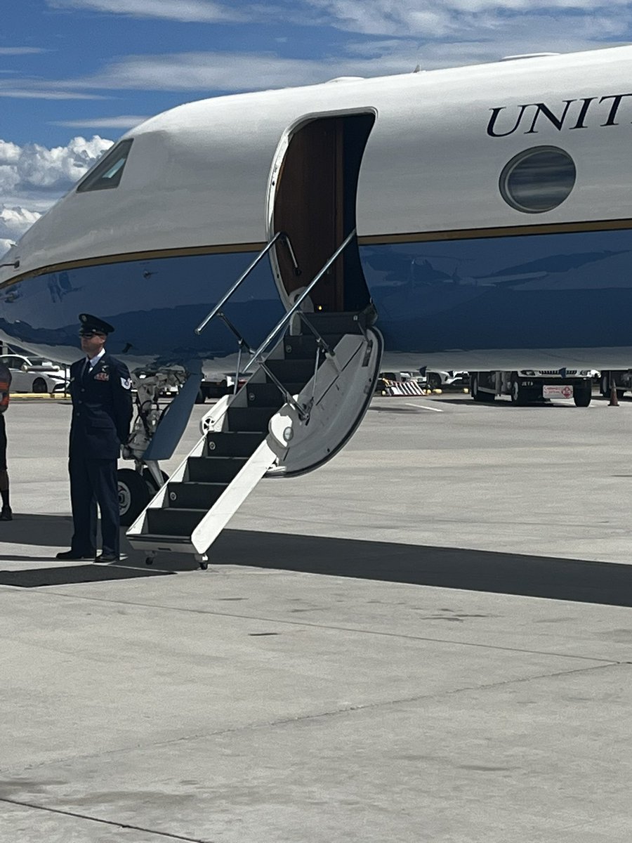 Vince Houghton's Threads – Thread Reader App