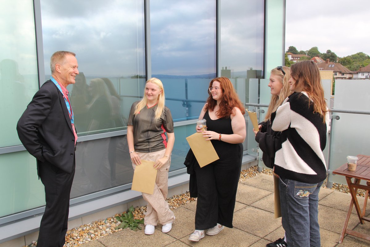 Welcome to The Sydenham & Forest Hill 6th Form