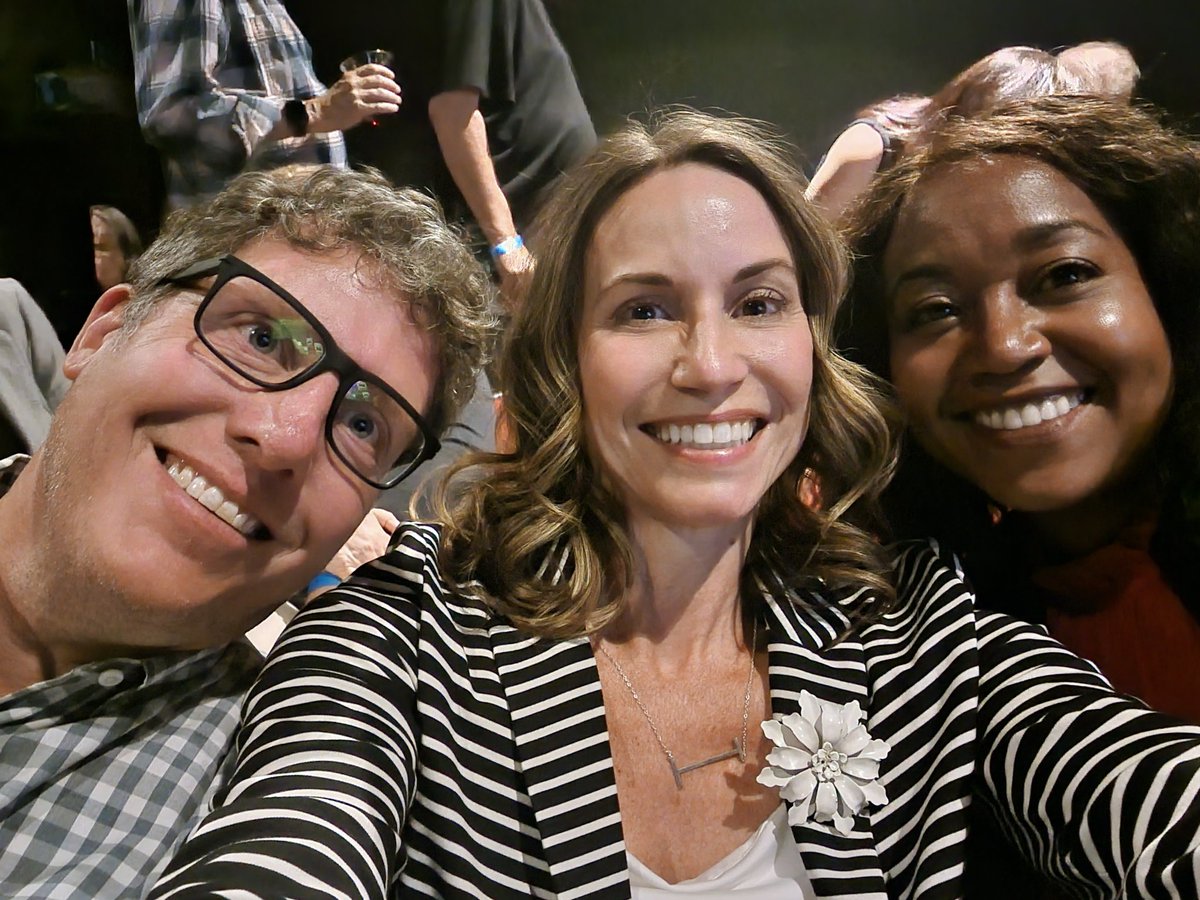 Amanda Brazeau's Instagram, Twitter & Facebook on IDCrawl