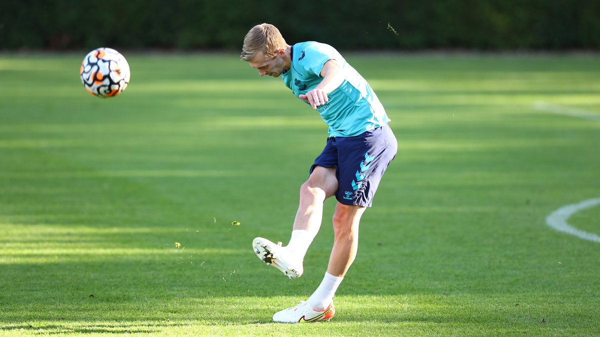 Untuk urusan free kick di Premier League, kita tentu sepakat kalau Ward ...