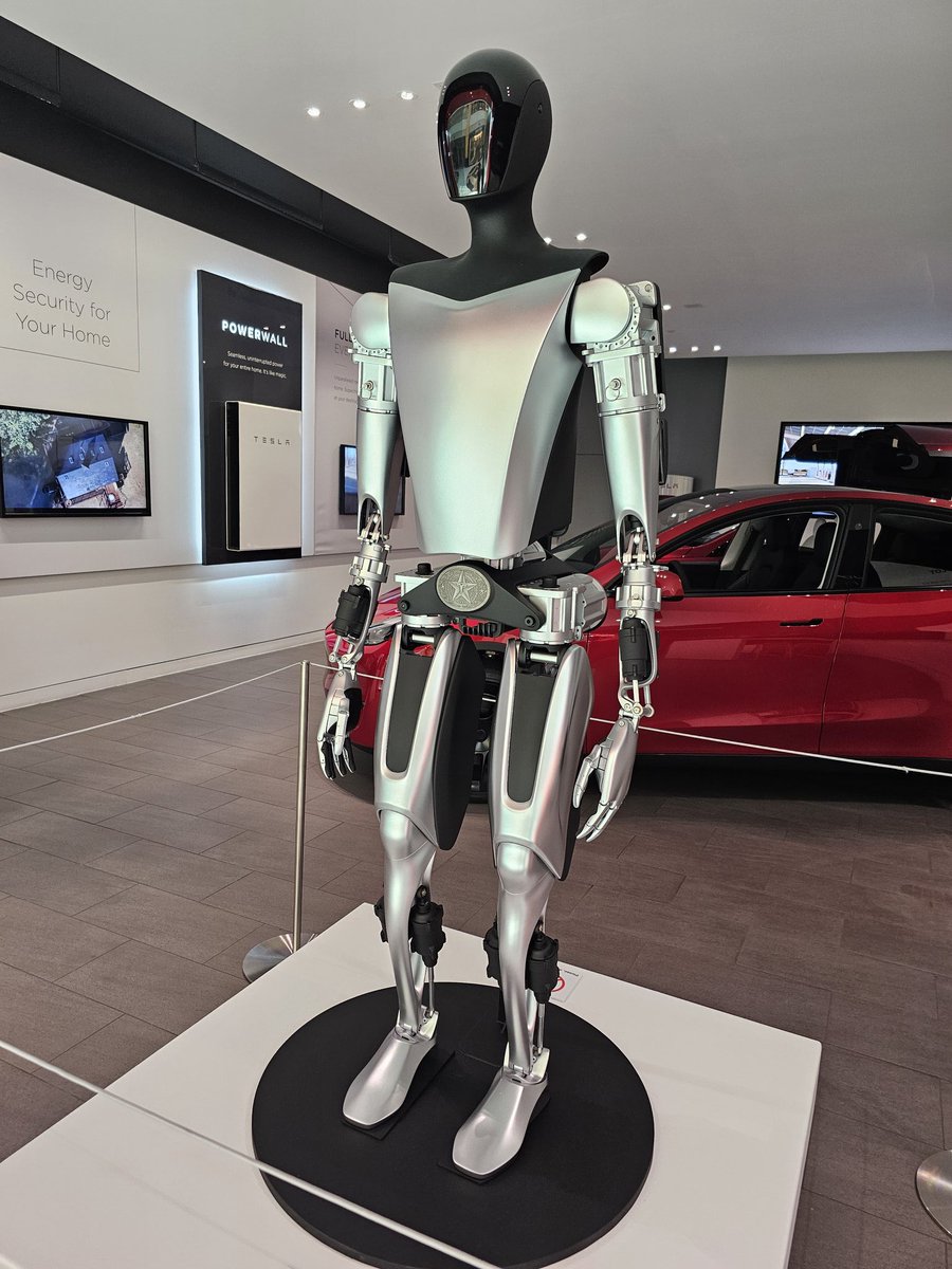 The Tesla Bot will be able to: -Cook you dinner + wash the dishes ...