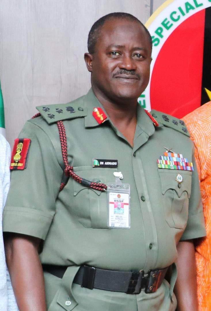 BREAKING: Nigerian Army Brigadier General Falls, Dies While Running ...