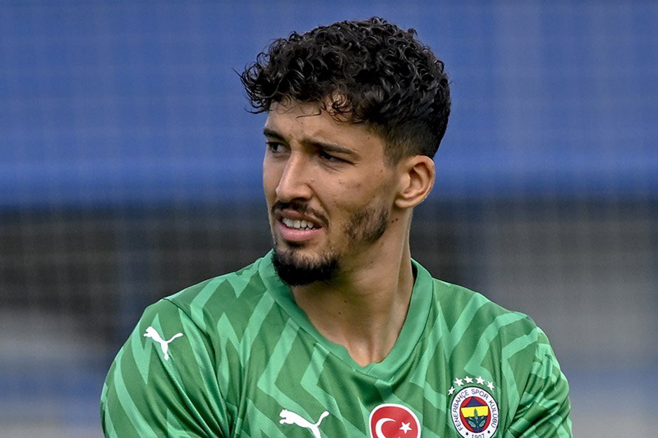Manchester United close in on Altay Bayindir? - Football Extras Manchester United close in on Altay Bayindir? - Football Extras