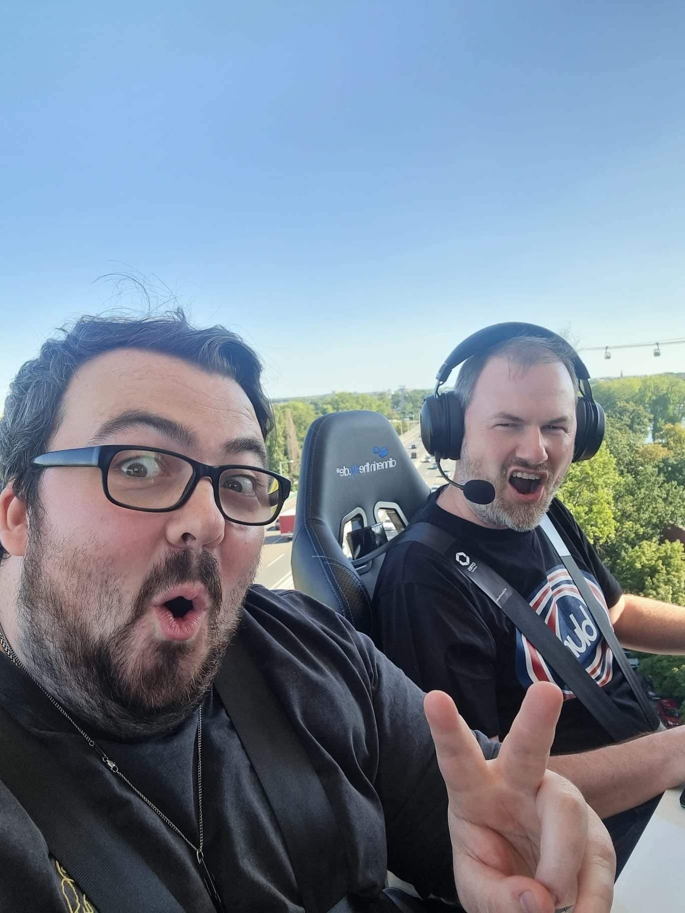 The Yogscast Sips Logo