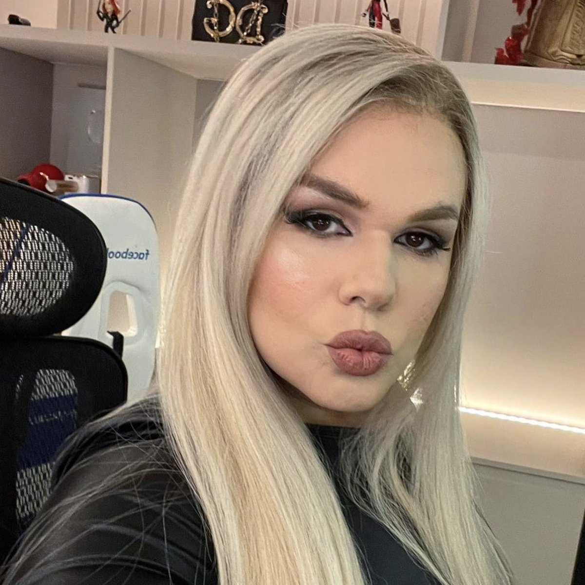 🚨 Wanessa Wolf fará HOJE sua estreia na Twitch Brasil, às 20h.