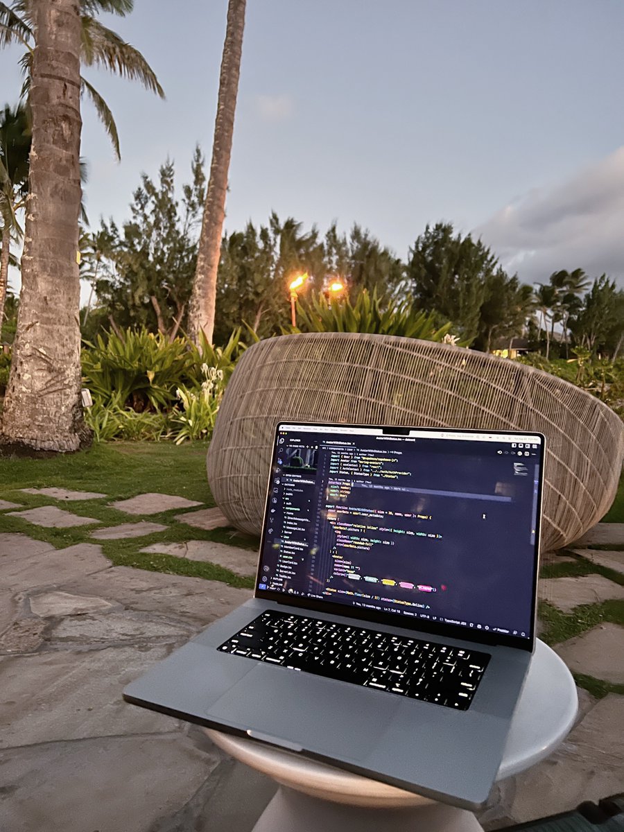 This working remote life is kinda nice 😎 - Thread from ˗ˏˋmewtru´ˎ ...