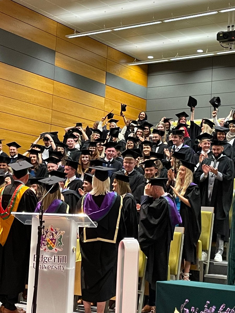 Welcome to Holy Cross College