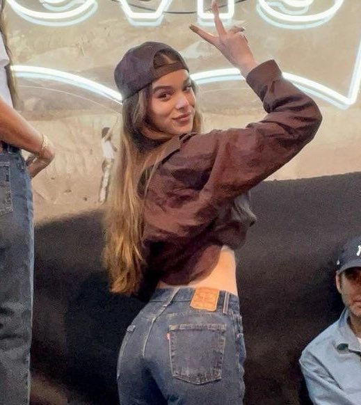 Hailee Steinfeld Appreciation Thread - Page 247 - Blu-ray Forum