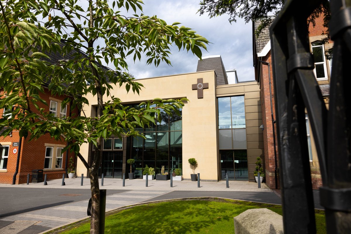 Welcome to Holy Cross College