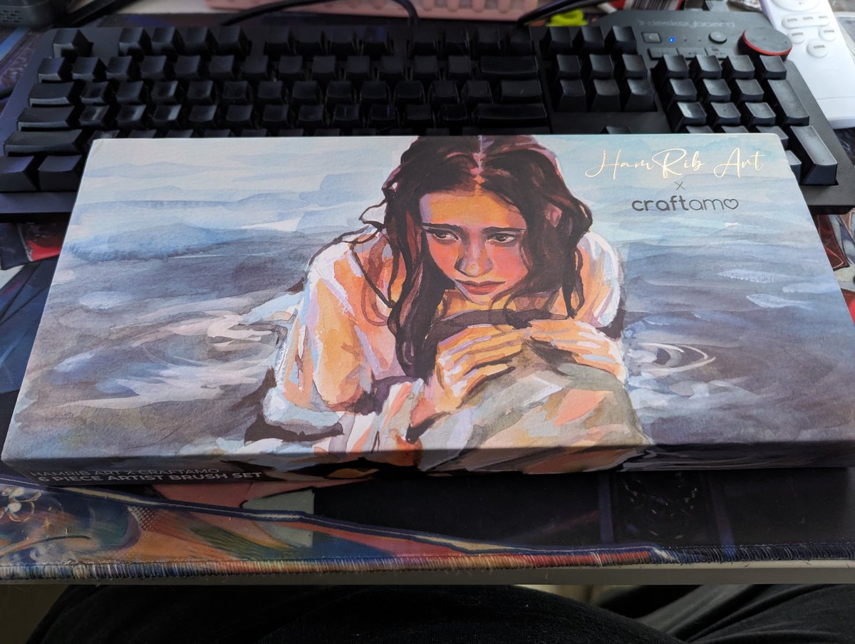 「My hamrib brushes arrived 」|Ursula Doradaのイラスト