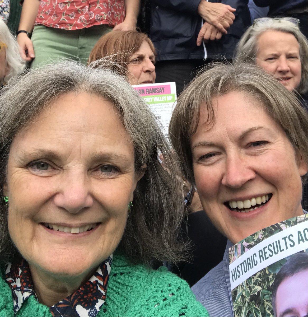 Helen Geake's Instagram, Twitter & Facebook on IDCrawl