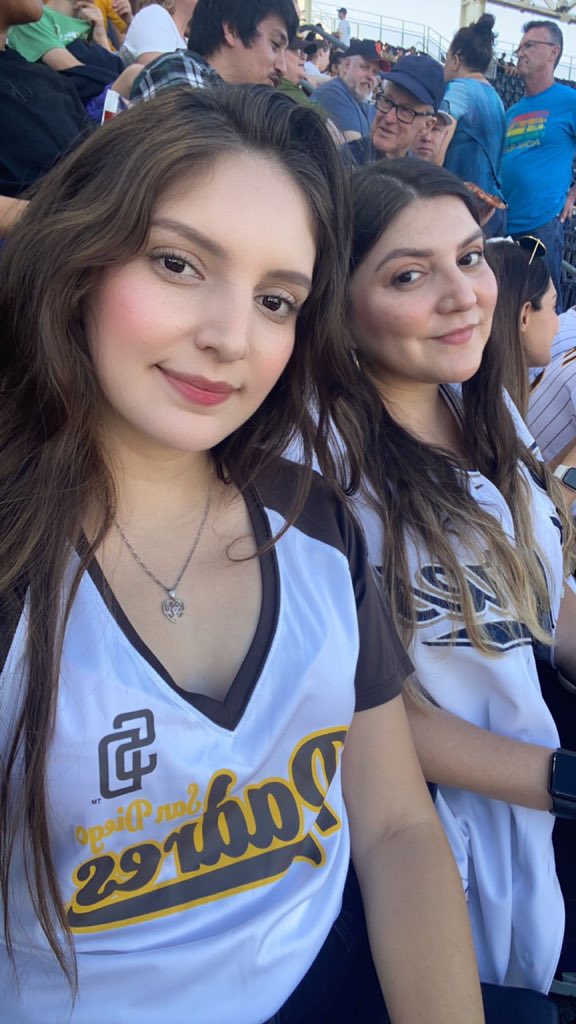 Jennifer Meza's Instagram, Twitter & Facebook on IDCrawl