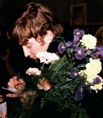 John Lennon Flower