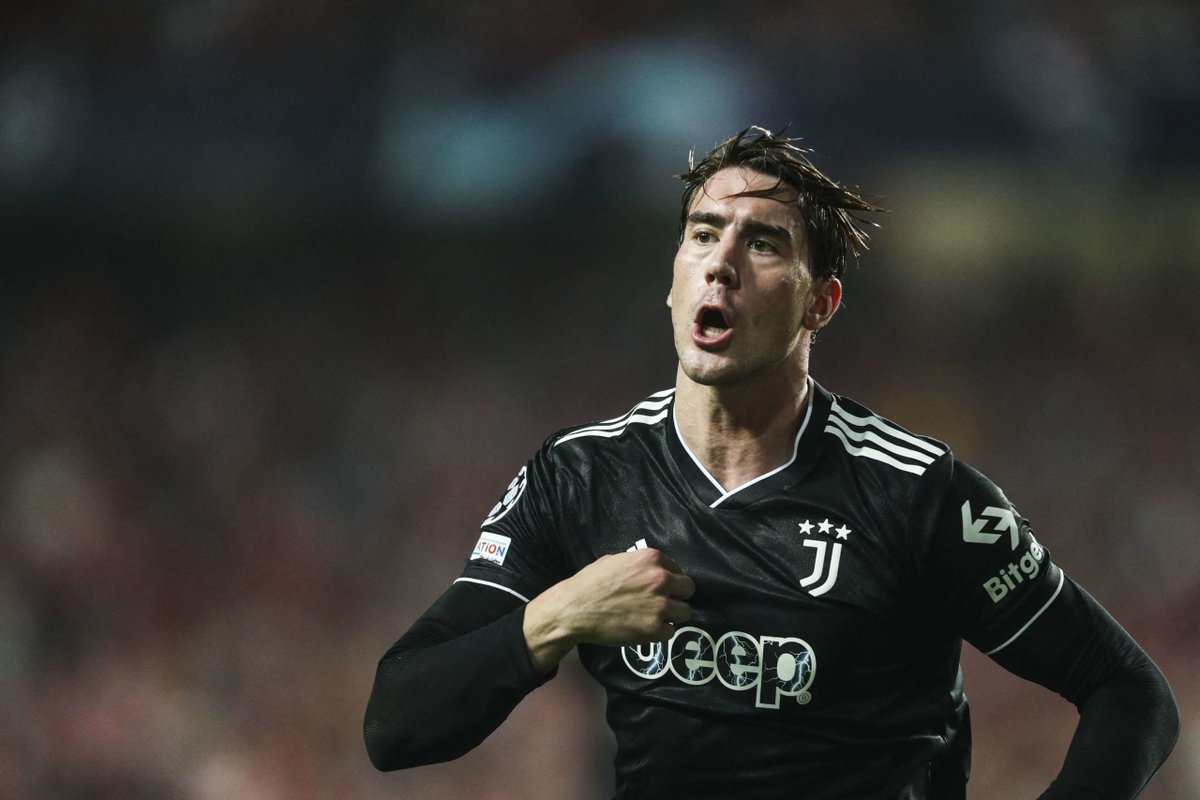 Arsenal lining up move for Dusan Vlahovic? - Football Shoot