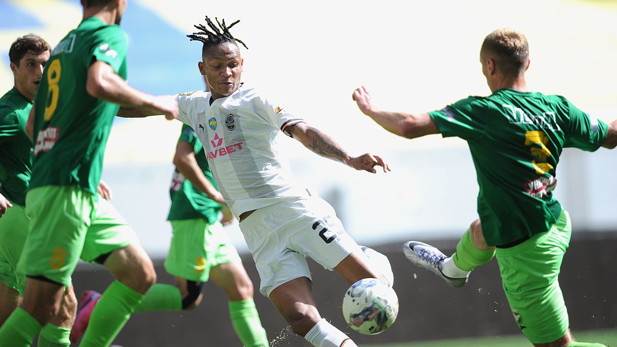 🇹🇿 The first match for Shakhtar 🧡 ⚒ Novatus Miroshi played for the ...