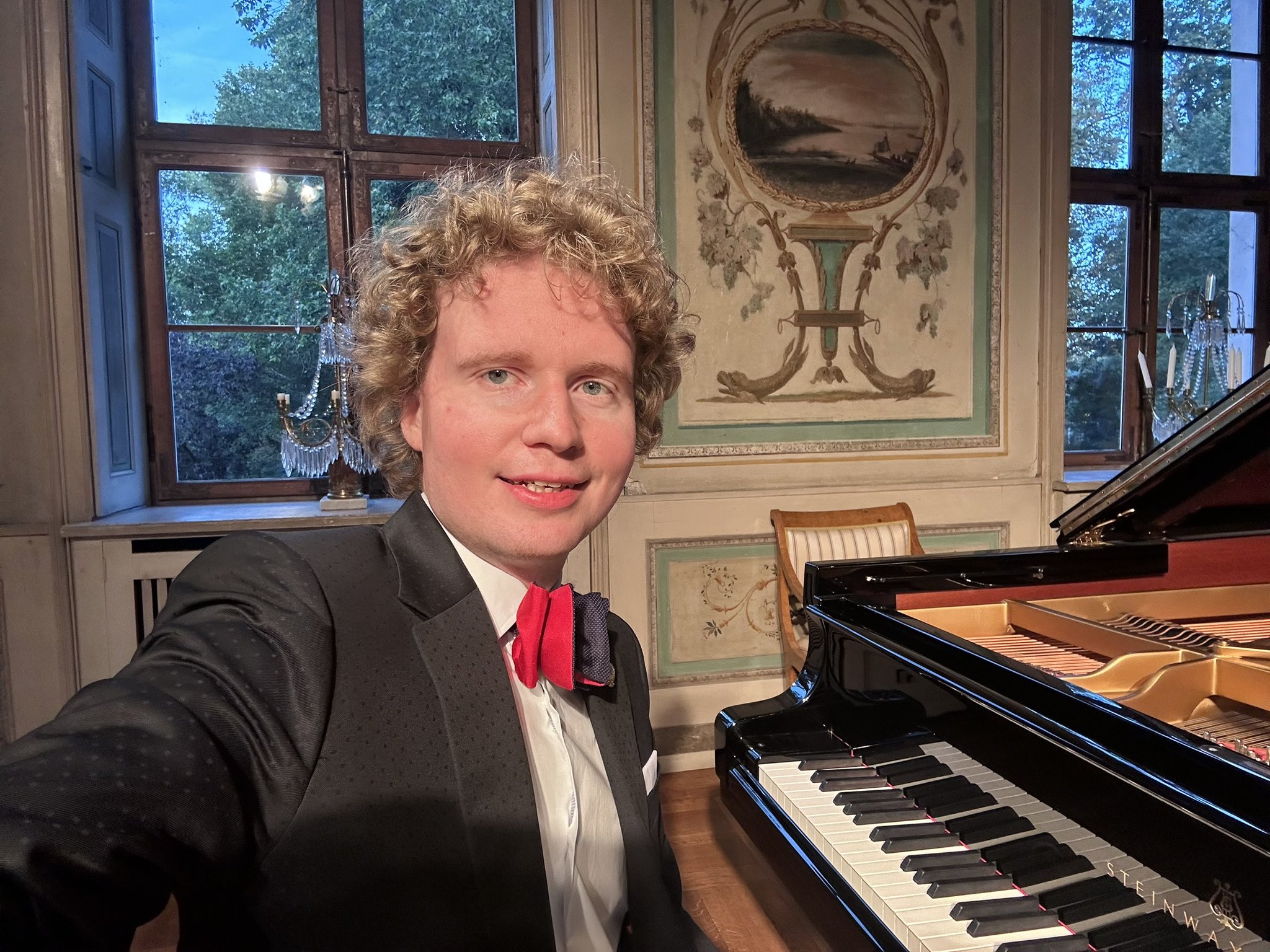 NIKOLAY KHOZYAINOV 2012年にはダブリン国際ピアノコンクールで第1位 | suiseijin8xxのブログ